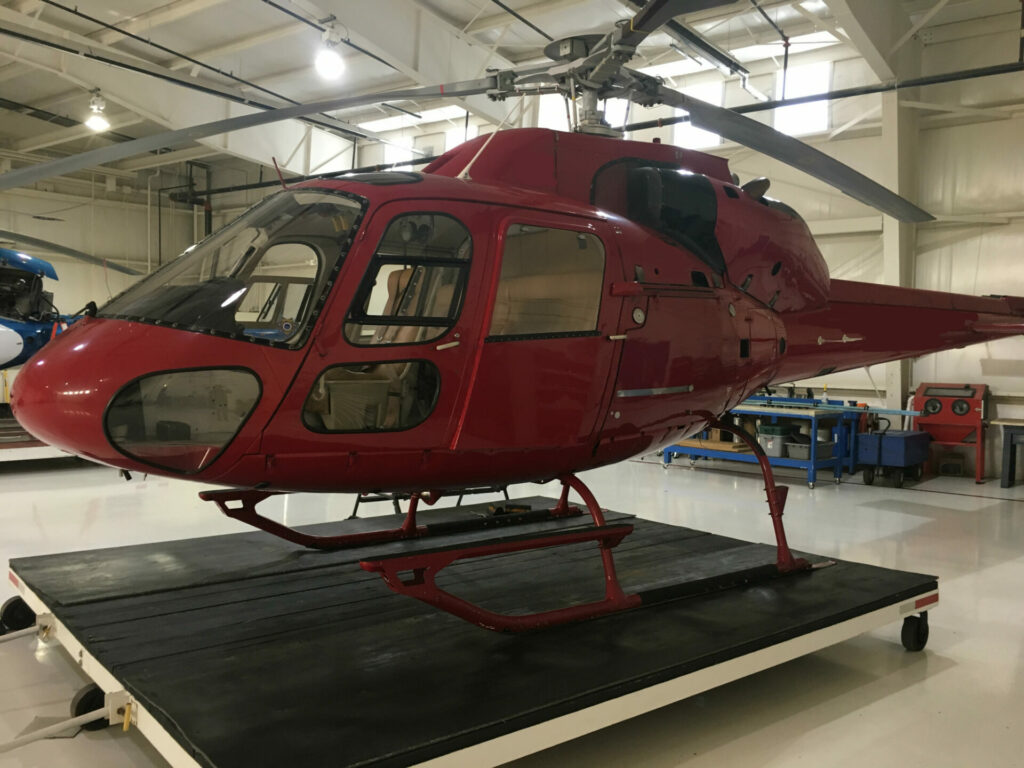 Maple Leaf Helicopters Canada - HeliTrader